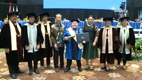Wisuda ke-70 Binus Online, Binus University – Accounting